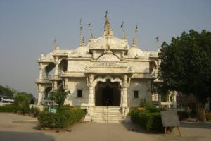 Discover Shree Swaminarayan Mandir Chhapaiya in Ayodhya