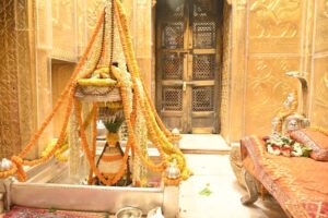 Discover the Kashi Vishwanath Mandir Timing, Ritual, Pooja & Fee
