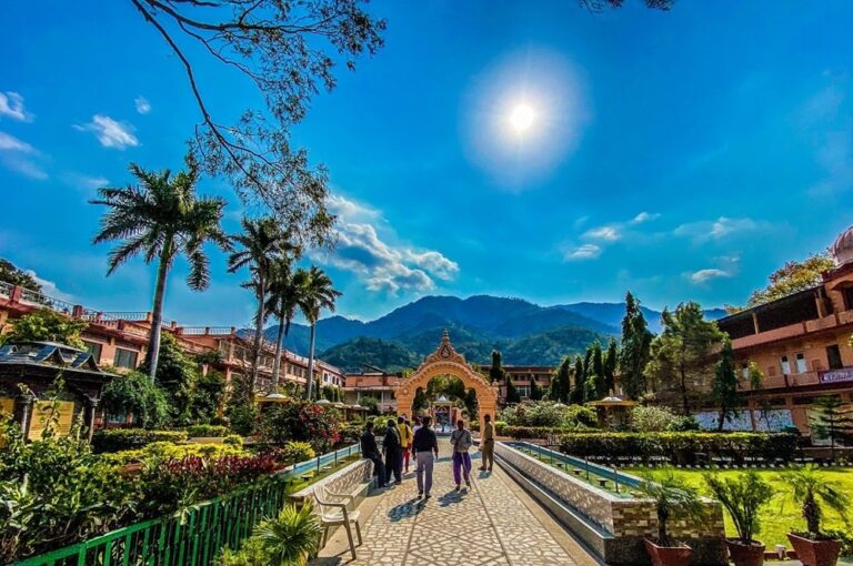 A Guide to Neelkanth Temple Rishikesh Timings, History and Location